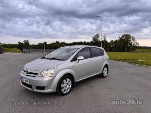 Pelēks Toyota Corolla Verso 2006 Tallina, ar dzinēja tilpumu 1.60 L un nobraukumu 0 tūkst. km par 2499 €, foto  vietnē AUTOMOTO.COM.LV