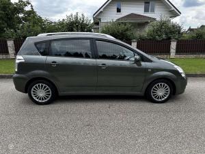 Pelēks Toyota Corolla Verso 2006 Viļņa, ar dzinēja tilpumu 0.00 L un nobraukumu 320 tūkst. km par 2000 €, foto 5 vietnē AUTOMOTO.COM.LV