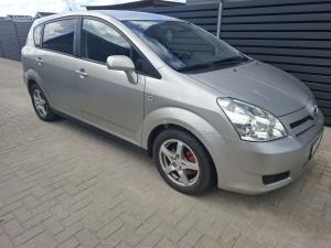 Grey Toyota Corolla Verso 2006 in Klaipeda, with an engine capacity of 2.20 L and mileage of 249 thousand km for 1850 €, photo  on AUTOMOTO.COM.LV