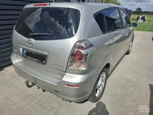 Pelēks Toyota Corolla Verso 2006 Klaipėda, ar dzinēja tilpumu 2.20 L un nobraukumu 249 tūkst. km par 1850 €, foto 5 vietnē AUTOMOTO.COM.LV