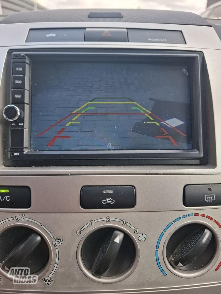 Pelēks Toyota Corolla Verso 2006 Klaipėda, ar dzinēja tilpumu 2.20 L un nobraukumu 249 tūkst. km par 1850 €, foto 10 vietnē AUTOMOTO.COM.LV