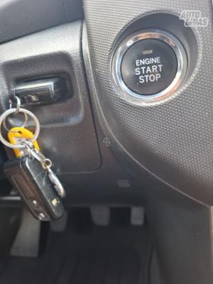 Pelēks Toyota Corolla Verso 2006 Klaipėda, ar dzinēja tilpumu 2.20 L un nobraukumu 249 tūkst. km par 1850 €, foto 15 vietnē AUTOMOTO.COM.LV