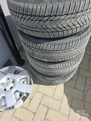Pelēks Toyota Corolla Verso 2006 Klaipėda, ar dzinēja tilpumu 2.20 L un nobraukumu 249 tūkst. km par 1850 €, foto 18 vietnē AUTOMOTO.COM.LV