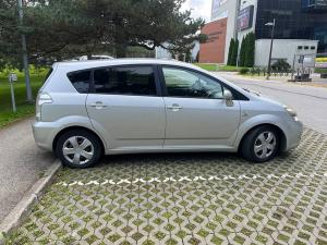Pelēks Toyota Corolla Verso 2006 Tallina, ar dzinēja tilpumu 2.20 L un nobraukumu 288 tūkst. km par 1990 €, foto 7 vietnē AUTOMOTO.COM.LV