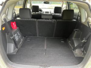 Pelēks Toyota Corolla Verso 2006 Tallina, ar dzinēja tilpumu 2.20 L un nobraukumu 288 tūkst. km par 1990 €, foto 13 vietnē AUTOMOTO.COM.LV