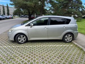 Pelēks Toyota Corolla Verso 2006 Tallina, ar dzinēja tilpumu 2.20 L un nobraukumu 288 tūkst. km par 1990 €, foto 16 vietnē AUTOMOTO.COM.LV