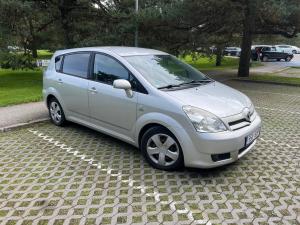 Pelēks Toyota Corolla Verso 2006 Tallina, ar dzinēja tilpumu 2.20 L un nobraukumu 288 tūkst. km par 1990 €, foto 21 vietnē AUTOMOTO.COM.LV