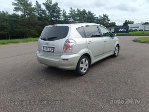 Pelēks Toyota Corolla Verso 2006 Tallina, ar dzinēja tilpumu 2.20 L un nobraukumu 287 tūkst. km par 1399 €, foto 5 vietnē AUTOMOTO.COM.LV
