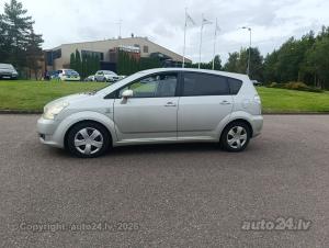 Pelēks Toyota Corolla Verso 2006 Tallina, ar dzinēja tilpumu 2.20 L un nobraukumu 287 tūkst. km par 1399 €, foto 6 vietnē AUTOMOTO.COM.LV