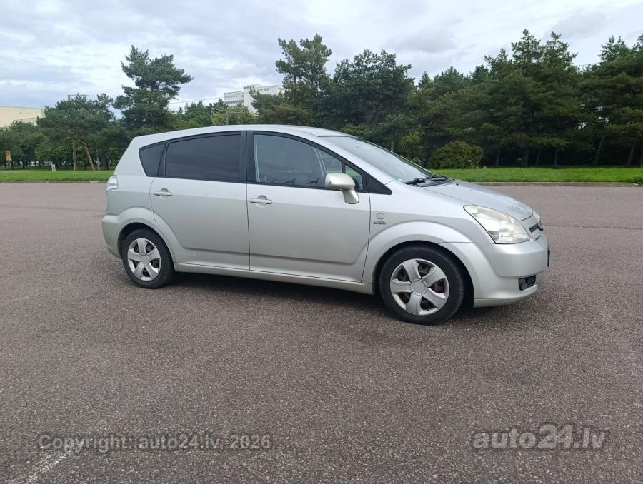 Pelēks Toyota Corolla Verso 2006 Tallina, ar dzinēja tilpumu 2.20 L un nobraukumu 287 tūkst. km par 1399 €, foto 7 vietnē AUTOMOTO.COM.LV