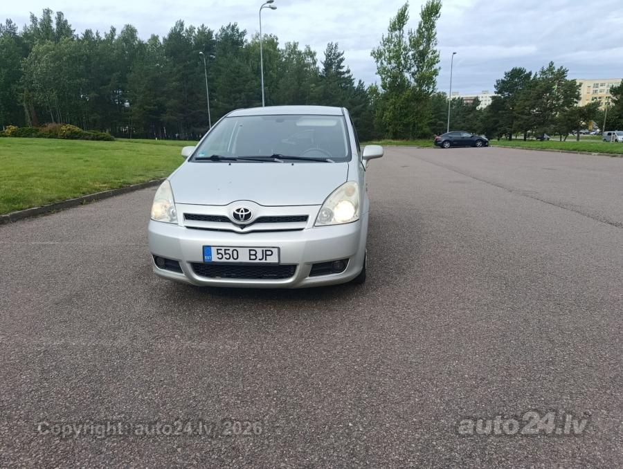 Pelēks Toyota Corolla Verso 2006 Tallina, ar dzinēja tilpumu 2.20 L un nobraukumu 287 tūkst. km par 1399 €, foto 8 vietnē AUTOMOTO.COM.LV