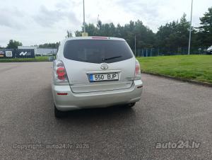 Pelēks Toyota Corolla Verso 2006 Tallina, ar dzinēja tilpumu 2.20 L un nobraukumu 287 tūkst. km par 1399 €, foto 9 vietnē AUTOMOTO.COM.LV