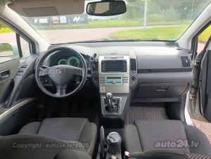 Pelēks Toyota Corolla Verso 2006 Tallina, ar dzinēja tilpumu 2.20 L un nobraukumu 287 tūkst. km par 1399 €, foto 12 vietnē AUTOMOTO.COM.LV