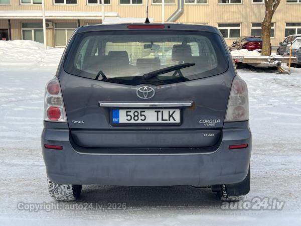 Pelēks Toyota Corolla Verso 2007 Narva, ar dzinēja tilpumu 2.20 L un nobraukumu 355 tūkst. km par 999 €, foto 7 vietnē AUTOMOTO.COM.LV