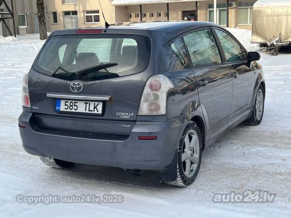 Pelēks Toyota Corolla Verso 2007 Narva, ar dzinēja tilpumu 2.20 L un nobraukumu 355 tūkst. km par 999 €, foto 8 vietnē AUTOMOTO.COM.LV