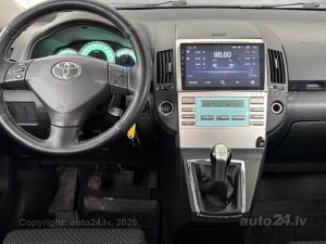 Pelēks Toyota Corolla Verso 2007 Tallina, ar dzinēja tilpumu 2.20 L un nobraukumu 0 tūkst. km par 2190 €, foto 8 vietnē AUTOMOTO.COM.LV