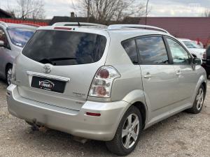 Grey Toyota Corolla Verso 2007 in Pabrade, with an engine capacity of 2.20 L and mileage of 250 thousand km for 1490 €, photo 3 on AUTOMOTO.COM.LV
