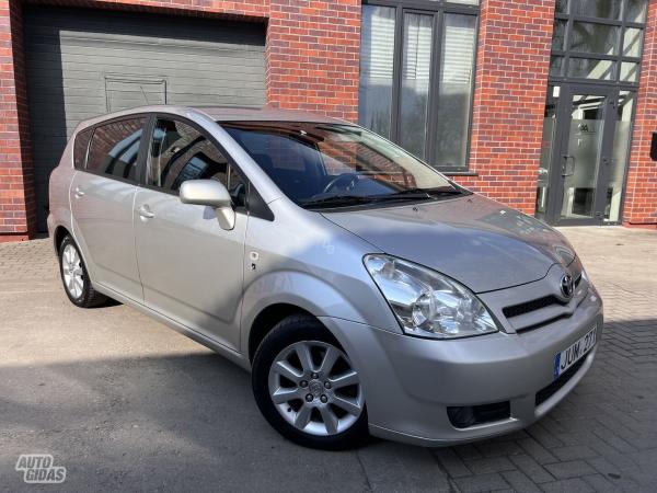 Grey Toyota Corolla Verso 2007 in Alytus, with an engine capacity of 2.20 L and mileage of 276 thousand km for 2450 €, photo 3 on AUTOMOTO.COM.LV