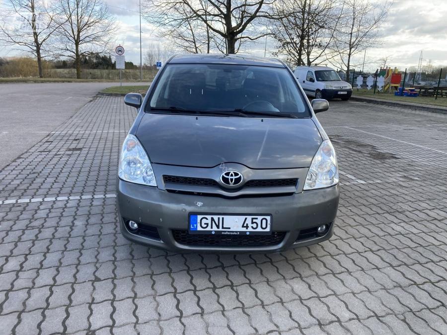 Pelēks Toyota Corolla Verso 2007 Kauņa, ar dzinēja tilpumu 2.20 L un nobraukumu 296 tūkst. km par 1850 €, foto 13 vietnē AUTOMOTO.COM.LV