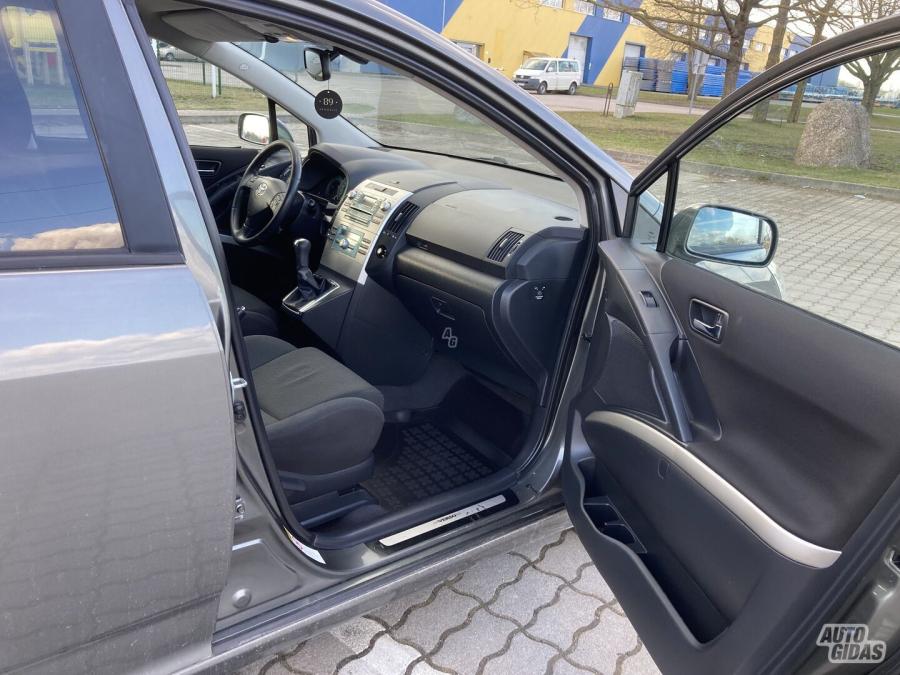 Pelēks Toyota Corolla Verso 2007 Kauņa, ar dzinēja tilpumu 2.20 L un nobraukumu 296 tūkst. km par 1850 €, foto 16 vietnē AUTOMOTO.COM.LV