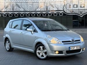 Grey Toyota Corolla Verso 2007 in Kaunas, with an engine capacity of 2.20 L and mileage of 304 thousand km for 3000 €, photo 3 on AUTOMOTO.COM.LV