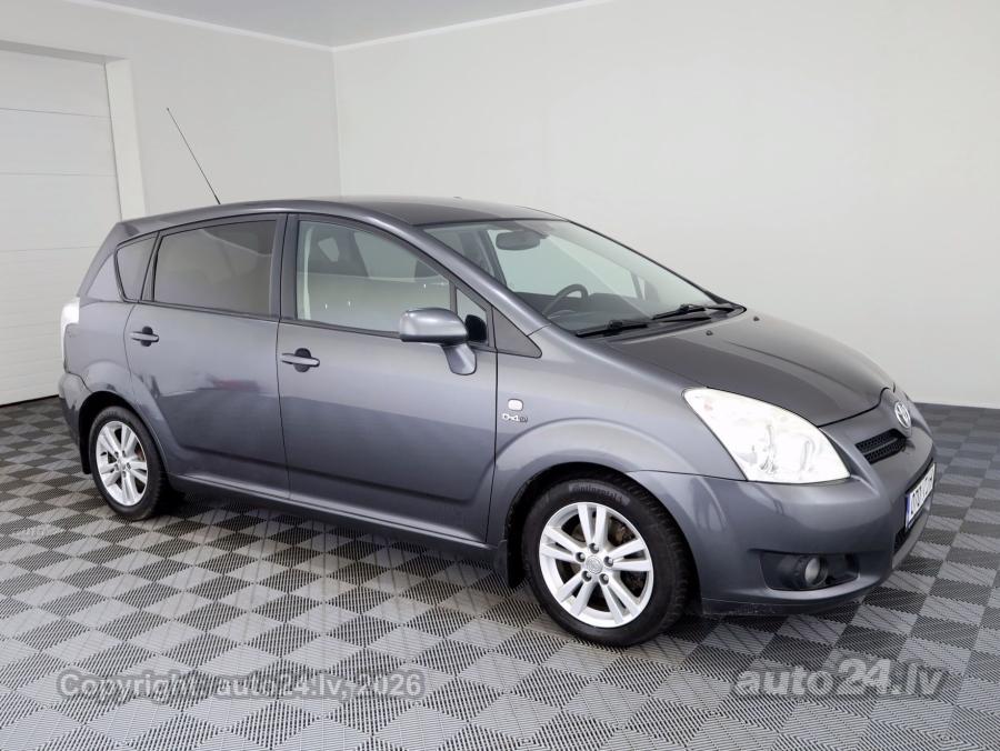 Grey Toyota Corolla Verso 2007 in Tallinn, with an engine capacity of 2.20 L and mileage of 288 thousand km for 1699 €, photo 1 on AUTOMOTO.COM.LV
