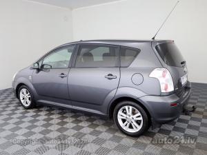 Grey Toyota Corolla Verso 2007 in Tallinn, with an engine capacity of 2.20 L and mileage of 288 thousand km for 1699 €, photo 5 on AUTOMOTO.COM.LV