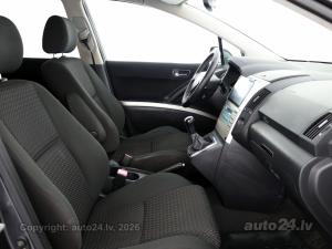 Grey Toyota Corolla Verso 2007 in Tallinn, with an engine capacity of 2.20 L and mileage of 288 thousand km for 1699 €, photo 7 on AUTOMOTO.COM.LV