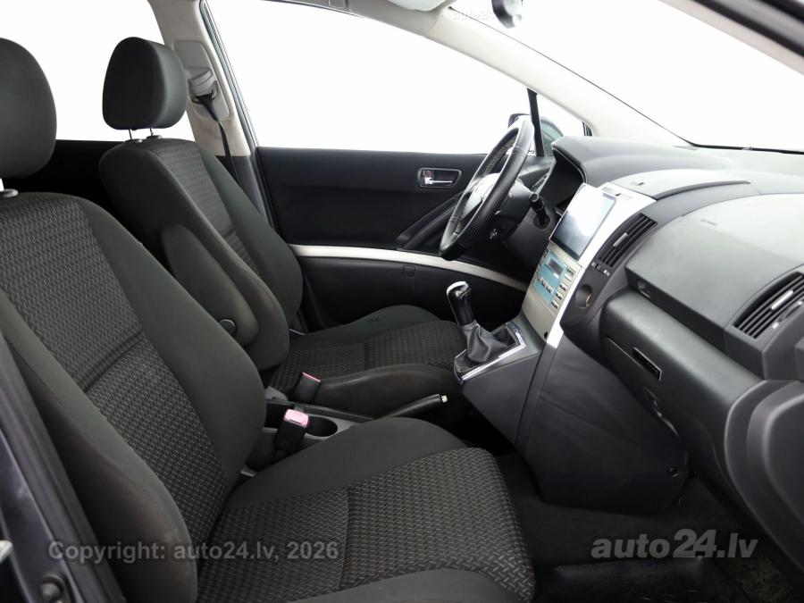 Grey Toyota Corolla Verso 2007 in Tallinn, with an engine capacity of 2.20 L and mileage of 288 thousand km for 1699 €, photo 7 on AUTOMOTO.COM.LV