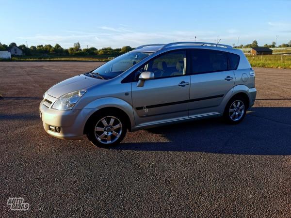 Pelēks Toyota Corolla Verso 2007 Raseiniai, ar dzinēja tilpumu 2.20 L un nobraukumu 273 tūkst. km par 2250 €, foto 2 vietnē AUTOMOTO.COM.LV