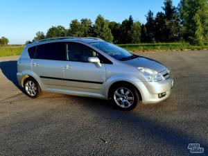Grey Toyota Corolla Verso 2007 in Raseiniai, with an engine capacity of 2.20 L and mileage of 273 thousand km for 2250 €, photo 4 on AUTOMOTO.COM.LV