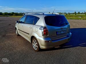Grey Toyota Corolla Verso 2007 in Raseiniai, with an engine capacity of 2.20 L and mileage of 273 thousand km for 2250 €, photo 6 on AUTOMOTO.COM.LV