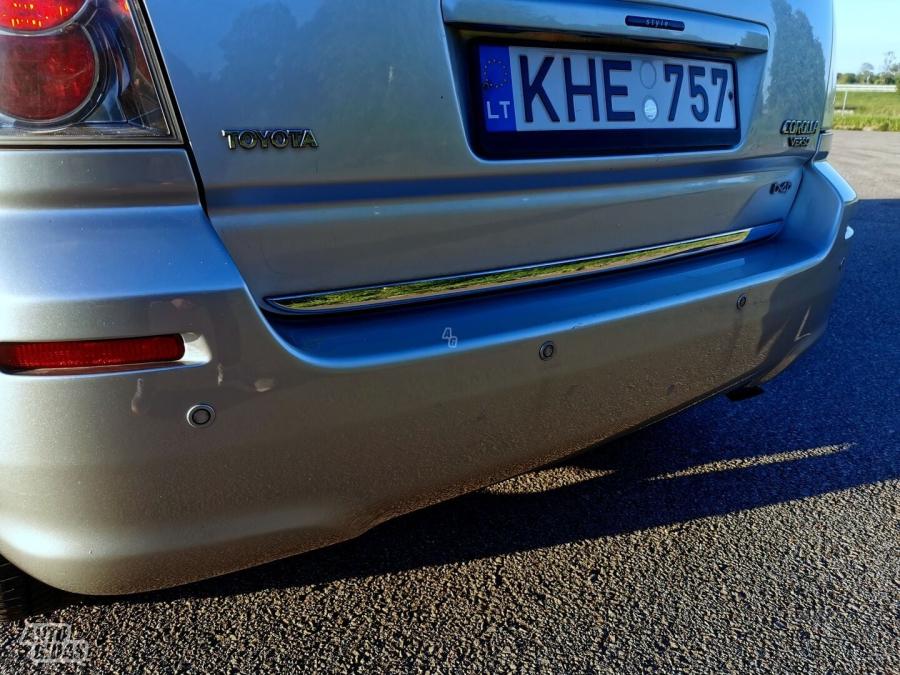 Grey Toyota Corolla Verso 2007 in Raseiniai, with an engine capacity of 2.20 L and mileage of 273 thousand km for 2250 €, photo 9 on AUTOMOTO.COM.LV