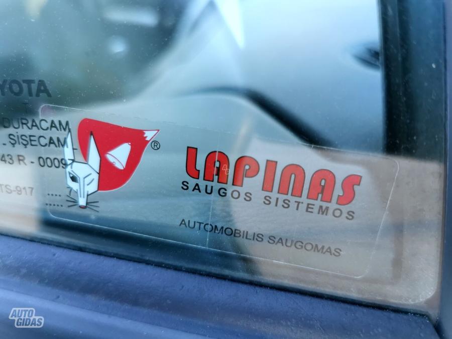 Grey Toyota Corolla Verso 2007 in Raseiniai, with an engine capacity of 2.20 L and mileage of 273 thousand km for 2250 €, photo 12 on AUTOMOTO.COM.LV