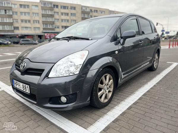 Grey Toyota Corolla Verso 2007 in Vilnius, with an engine capacity of 2.20 L and mileage of 182 thousand km for 2350 €, photo 1 on AUTOMOTO.COM.LV