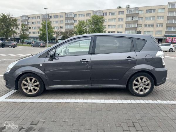 Grey Toyota Corolla Verso 2007 in Vilnius, with an engine capacity of 2.20 L and mileage of 182 thousand km for 2350 €, photo 2 on AUTOMOTO.COM.LV