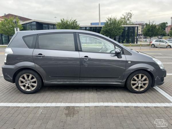 Grey Toyota Corolla Verso 2007 in Vilnius, with an engine capacity of 2.20 L and mileage of 182 thousand km for 2350 €, photo 6 on AUTOMOTO.COM.LV