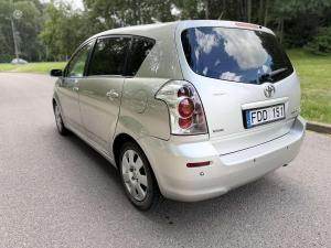 Grey Toyota Corolla Verso 2007 in Vilnius, with an engine capacity of 1.80 L and mileage of 219 thousand km for 1850 €, photo 4 on AUTOMOTO.COM.LV