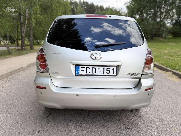 Pelēks Toyota Corolla Verso 2007 Viļņa, ar dzinēja tilpumu 1.80 L un nobraukumu 219 tūkst. km par 1850 €, foto 4 vietnē AUTOMOTO.COM.LV