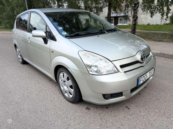 Pelēks Toyota Corolla Verso 2007 Viļņa, ar dzinēja tilpumu 1.80 L un nobraukumu 219 tūkst. km par 1850 €, foto 7 vietnē AUTOMOTO.COM.LV