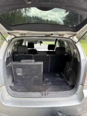 Grey Toyota Corolla Verso 2007 in Vilnius, with an engine capacity of 1.80 L and mileage of 219 thousand km for 1850 €, photo 10 on AUTOMOTO.COM.LV