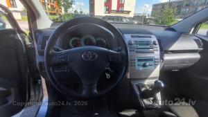 Grey Toyota Corolla Verso 2007 in Tartu, with an engine capacity of 1.80 L and mileage of 307 thousand km for 1990 €, photo 9 on AUTOMOTO.COM.LV