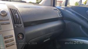 Grey Toyota Corolla Verso 2007 in Tartu, with an engine capacity of 1.80 L and mileage of 307 thousand km for 1990 €, photo 10 on AUTOMOTO.COM.LV