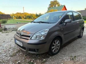 Grey Toyota Corolla Verso 2007 in Saldus, with an engine capacity of 2.20 L and mileage of 344 thousand km for 1400 €, photo  on AUTOMOTO.COM.LV