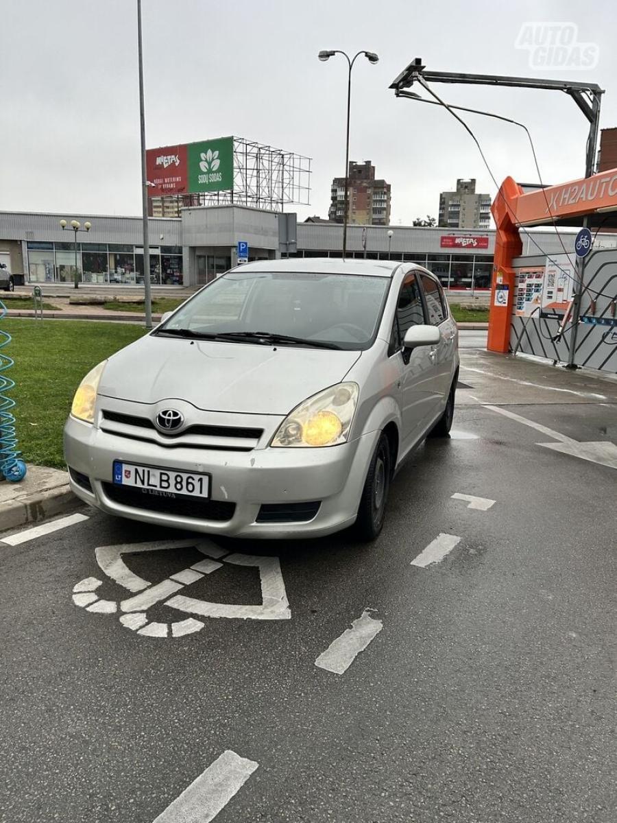 Grey Toyota Corolla Verso 2007 in Klaipeda, with an engine capacity of 2.20 L and mileage of 248 thousand km for 3150 €, photo 11 on AUTOMOTO.COM.LV