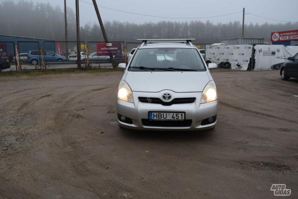 Grey Toyota Corolla Verso 2008 in Vilnius, with an engine capacity of 2.20 L and mileage of 228 thousand km for 1100 €, photo 2 on AUTOMOTO.COM.LV