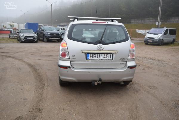 Grey Toyota Corolla Verso 2008 in Vilnius, with an engine capacity of 2.20 L and mileage of 228 thousand km for 1100 €, photo 6 on AUTOMOTO.COM.LV