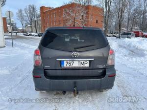 Pelēks Toyota Corolla Verso 2008 Valga, ar dzinēja tilpumu 2.20 L un nobraukumu 355 tūkst. km par 2100 €, foto 7 vietnē AUTOMOTO.COM.LV
