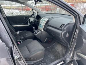 Pelēks Toyota Corolla Verso 2008 Valga, ar dzinēja tilpumu 2.20 L un nobraukumu 355 tūkst. km par 2100 €, foto 15 vietnē AUTOMOTO.COM.LV