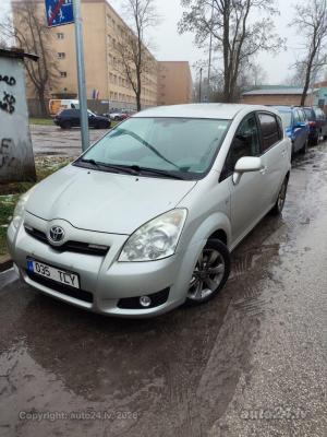 Pelēks Toyota Corolla Verso 2008 Tallina, ar dzinēja tilpumu 2.20 L un nobraukumu 330 tūkst. km par 3500 €, foto 3 vietnē AUTOMOTO.COM.LV